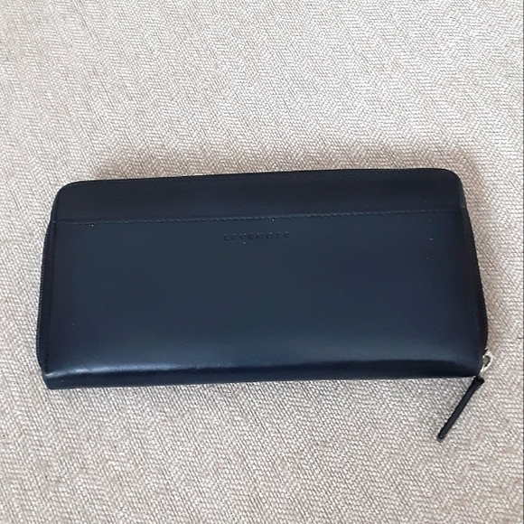 Levenger | Bags | Levenger Black Leather Wallet | Poshmark